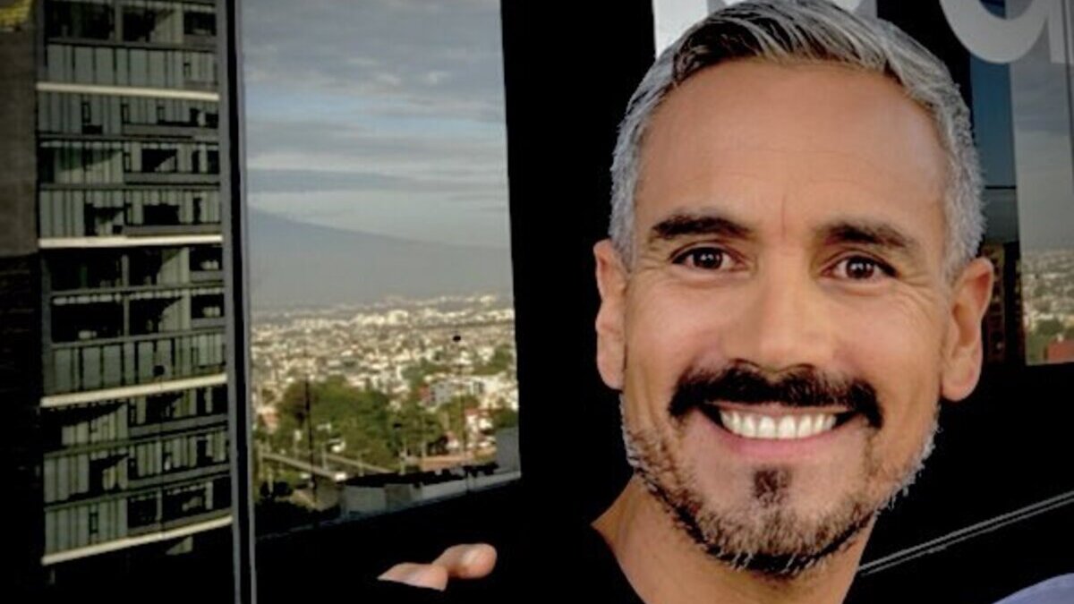 Rumbo al 2024, Clemente Gómez renuncia al PAN en Puebla - Ambas Manos