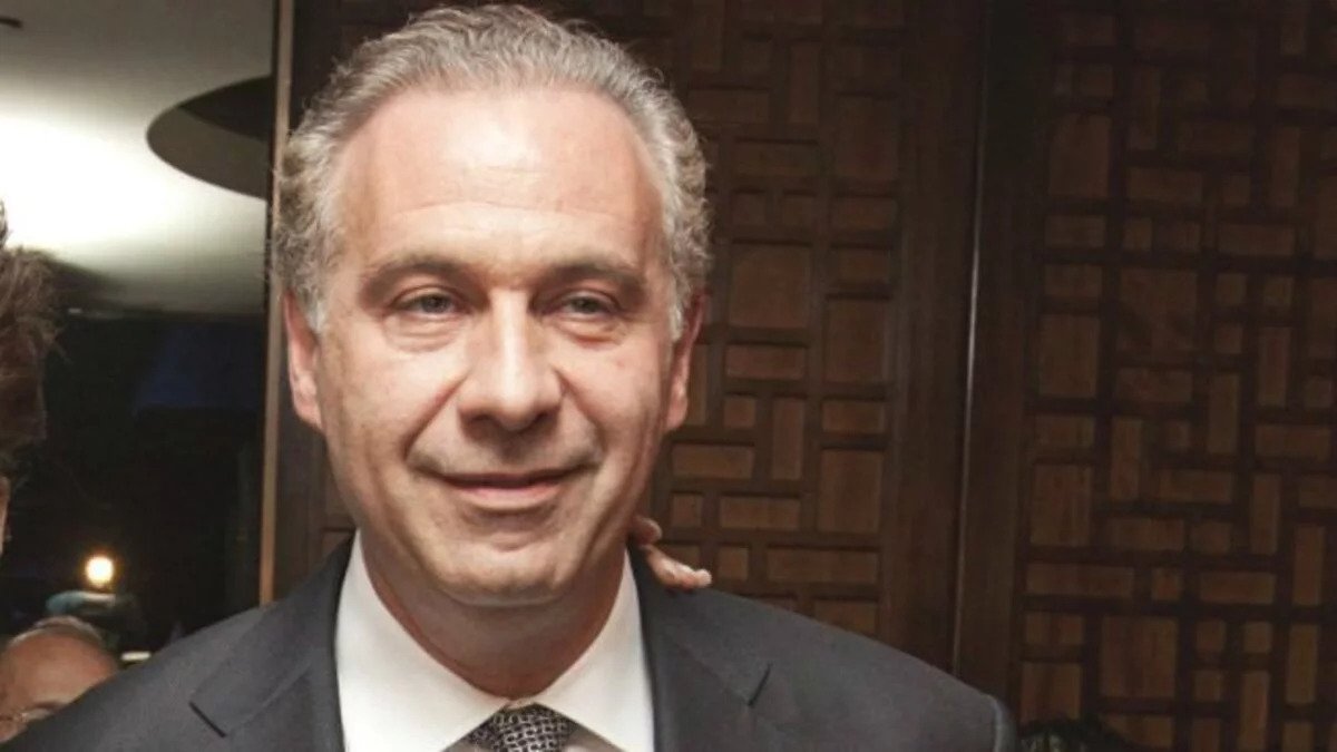 Juez federal da libertad condicional a Juan Collado - Ambas Manos