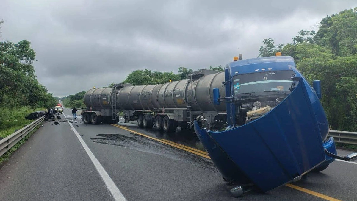 Accidente en la México-Tuxpan deja tres muertos y un lesionado - Ambas ...
