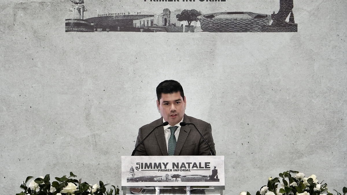 Jimmy Natale rinde su primer informe acompañado de la clase política ...
