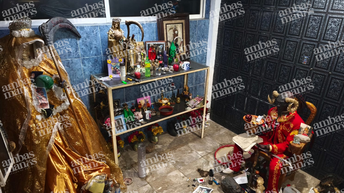 Así era el altar satánico que tenía “El Diablo” en Huauchinango - Ambas ...